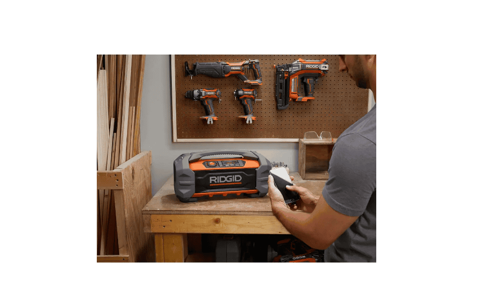 RIDGID R84087 18V Hybrid Jobsite Radio with Bluetooth Wireless ...
