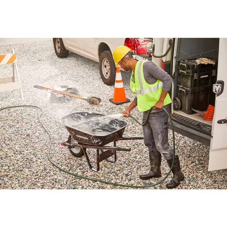 Husky 860001-1006 5/8 in. Dia x 100 ft. Heavy-Duty Hose - MartDiscover.com