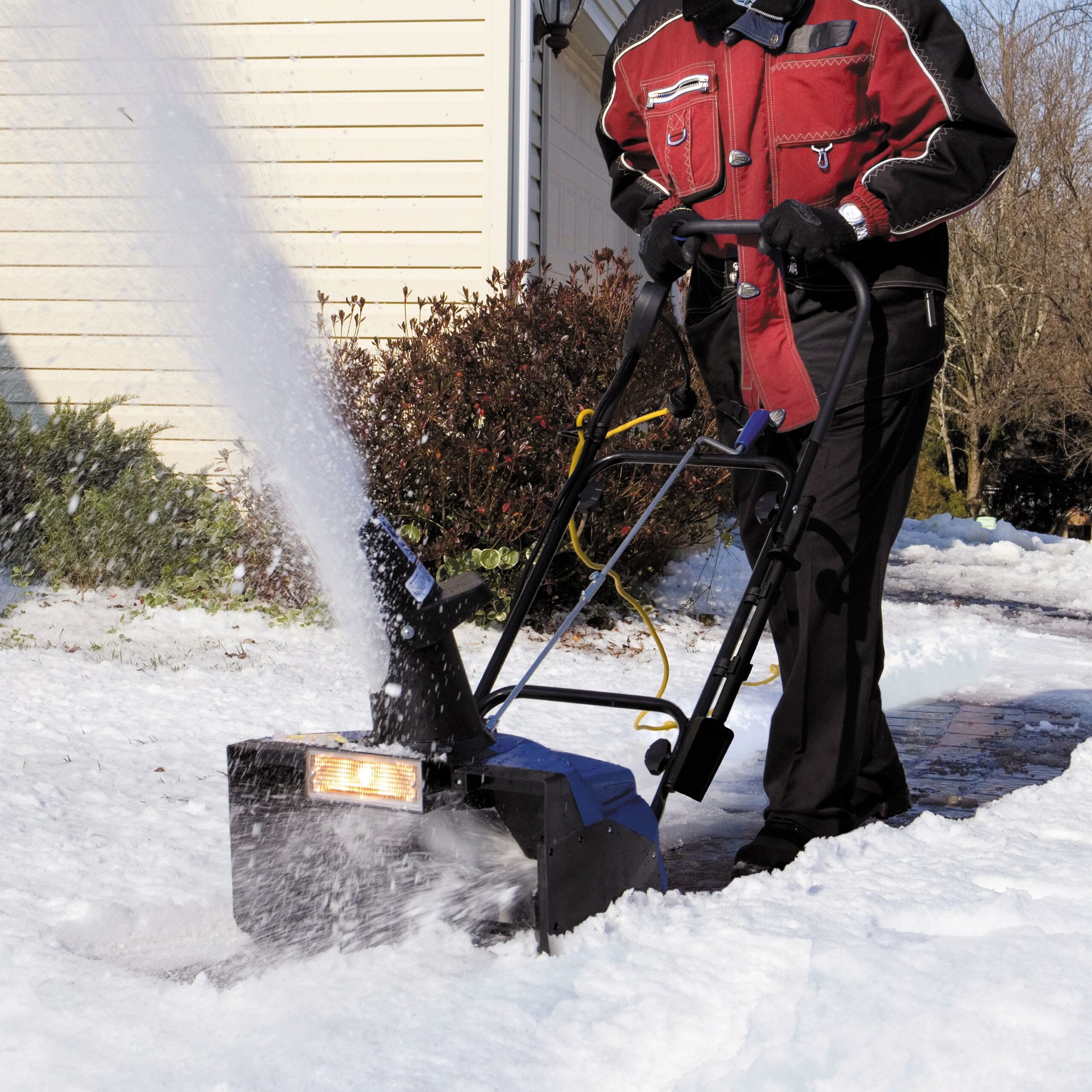Snow Joe SJ623E 18-in Single-stage Push with Auger Assistance Electric ...