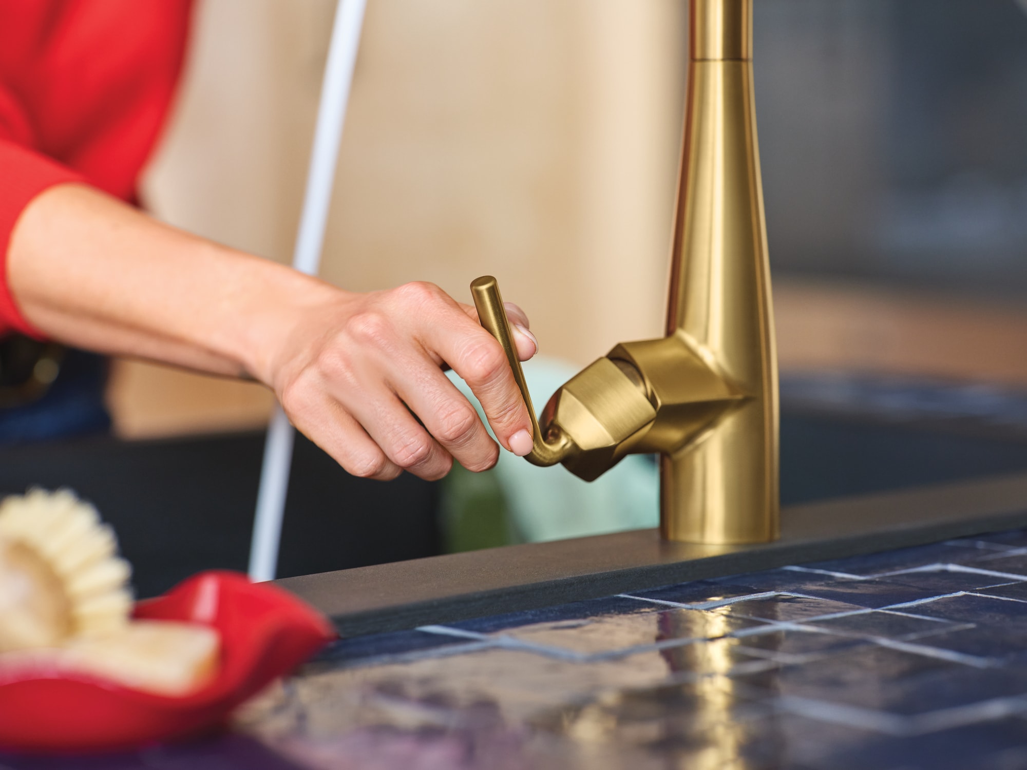 Moen Maureen Brushed Gold Single Handle Deck-mount Pull-down Kitchen ...