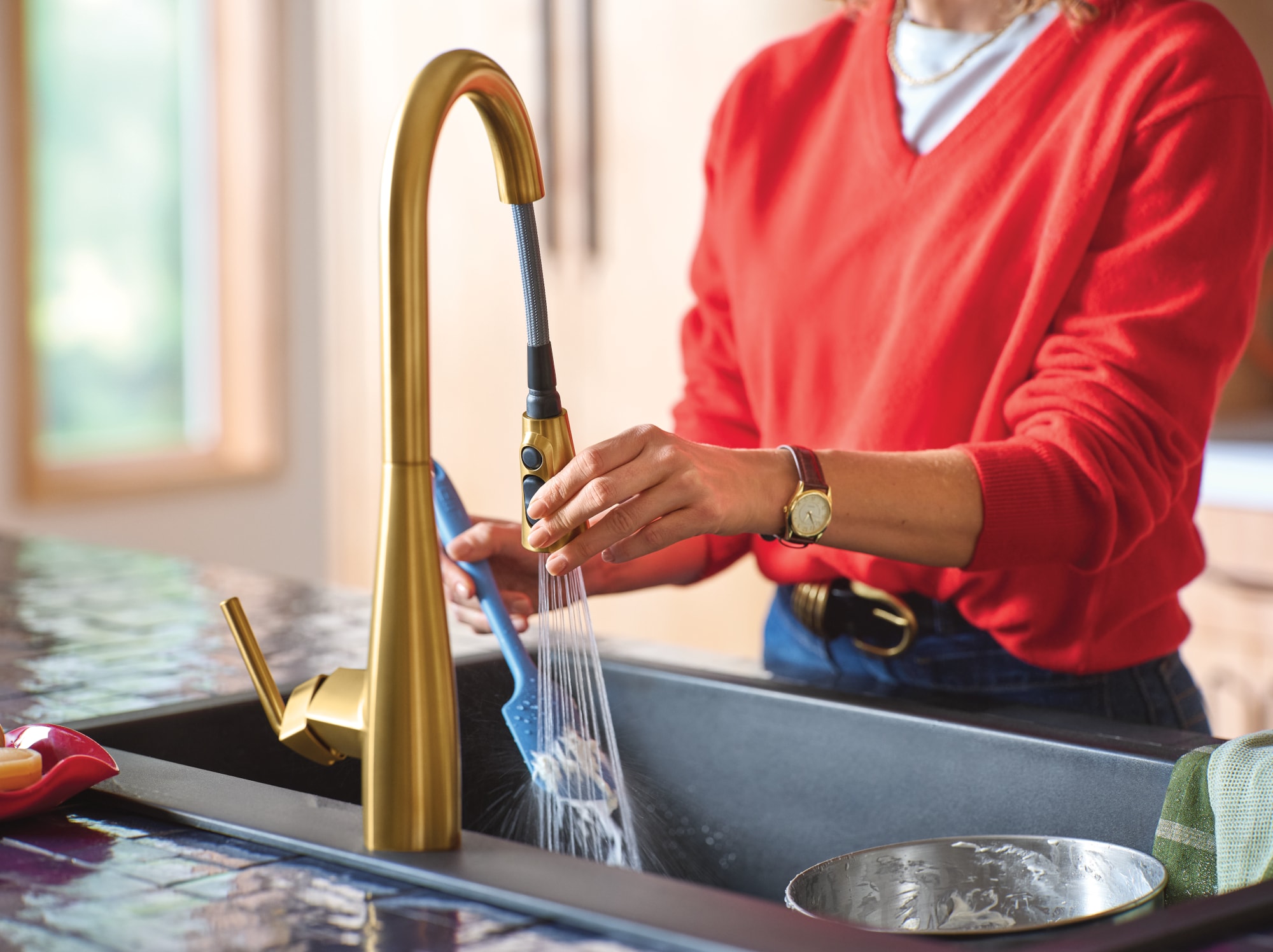 Moen Maureen Brushed Gold Single Handle Deck-mount Pull-down Kitchen ...