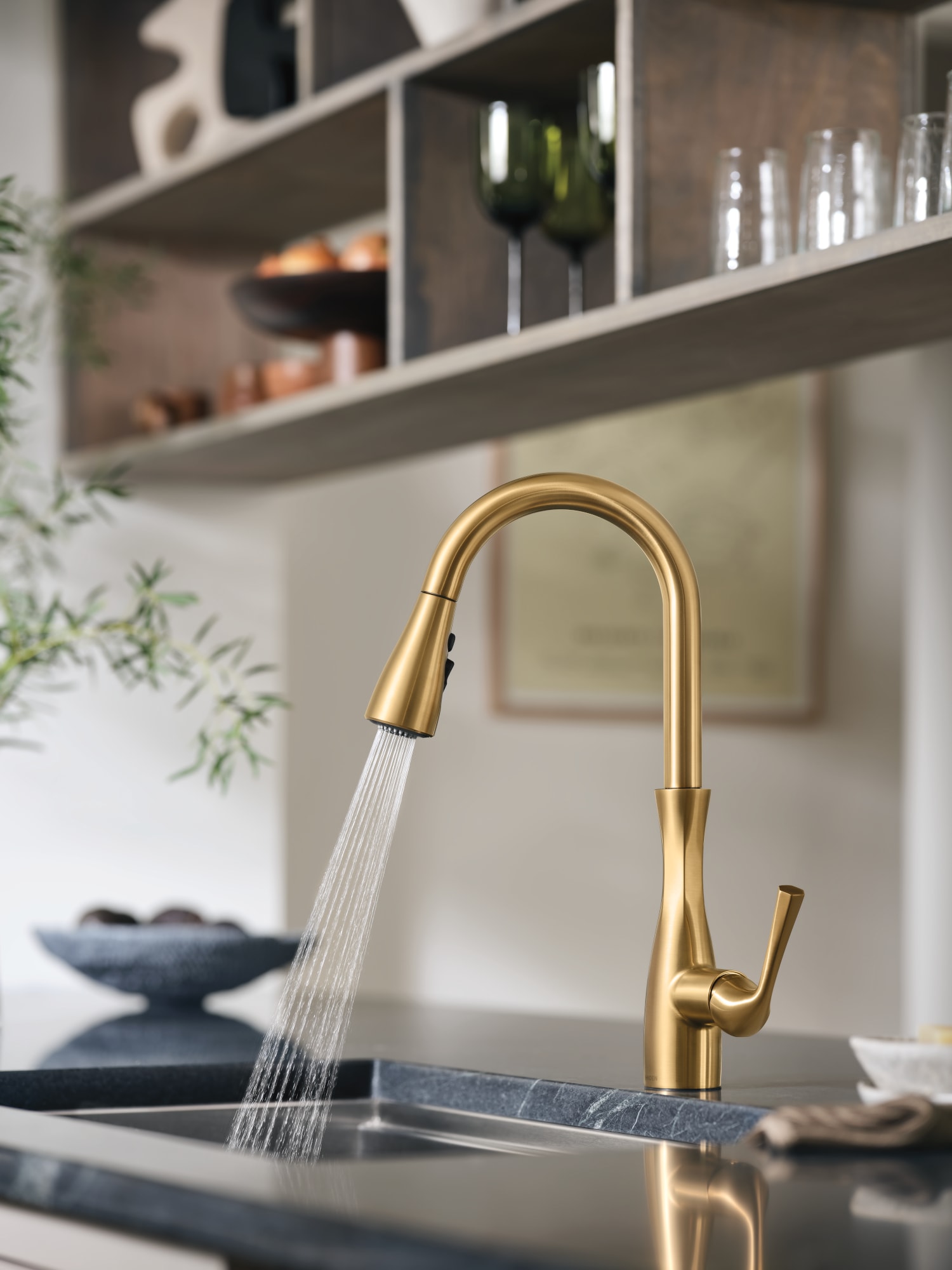 Moen Arlia Brushed Gold Single Handle Deck-mount Pull-down Kitchen ...