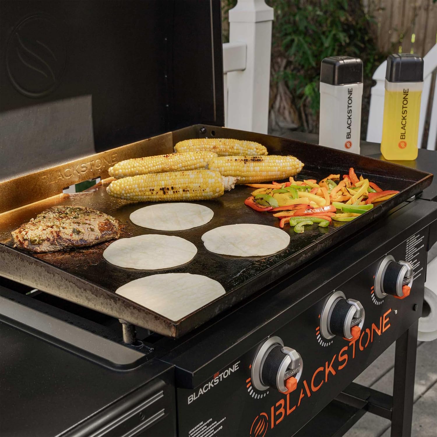 Blackstone 28 Inch Griddle 2080 Original 3-Burner XL Griddle with Hood ...